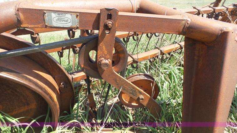 Ford 14-72 hay rake in Norton, KS | Item L2243 sold | Purple Wave
