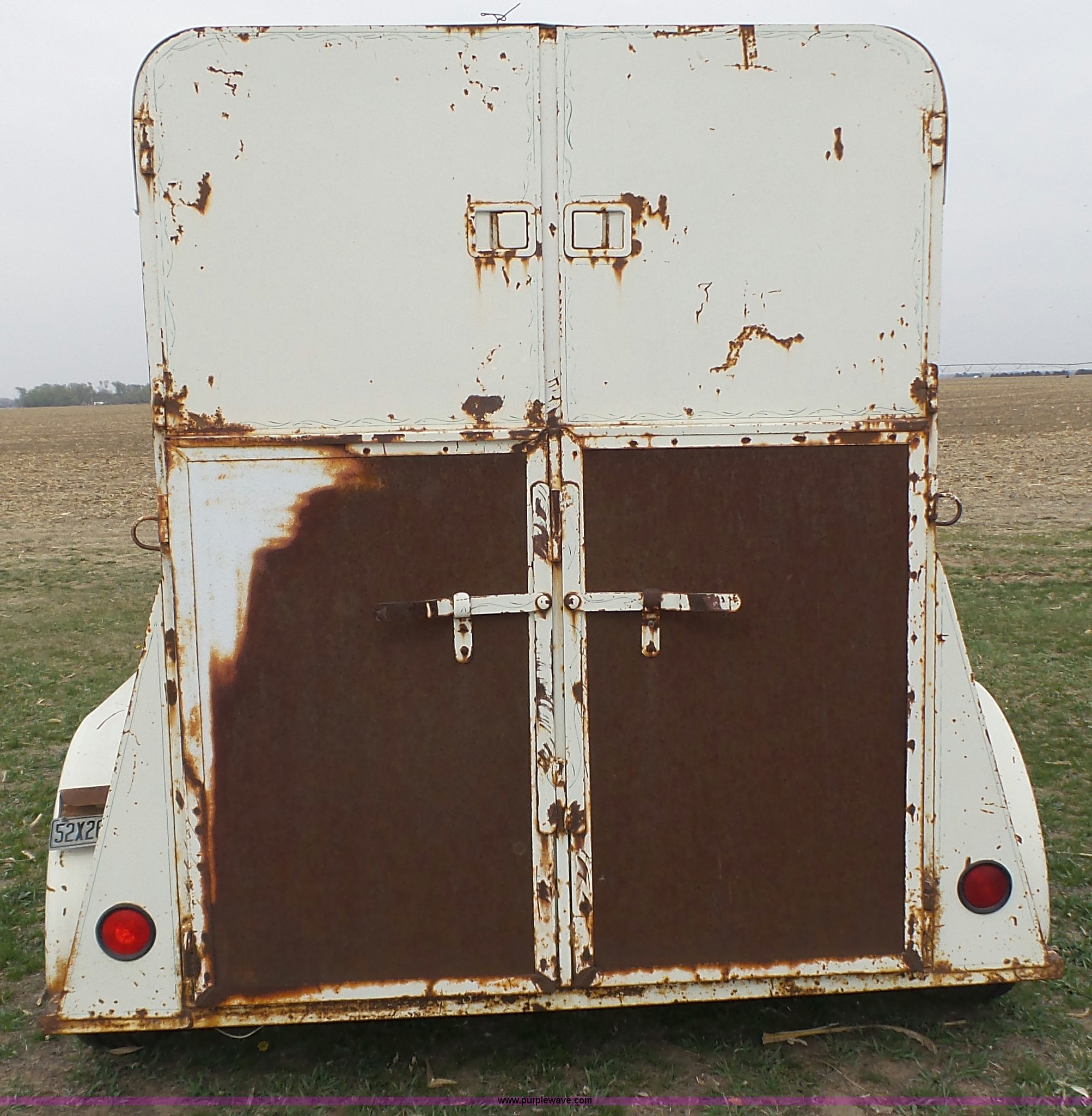 1979 W-W horse trailer in Kearney, NE | Item J8998 sold | Purple Wave