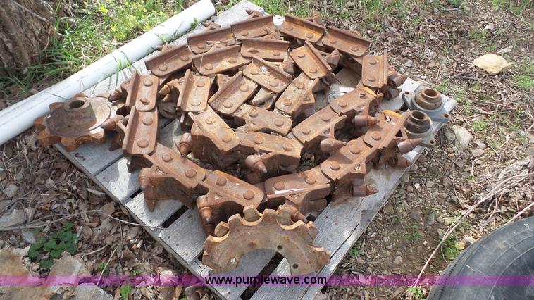 Trench all trencher rock chain in Tecumseh, KS | Item BN9731 sold ...