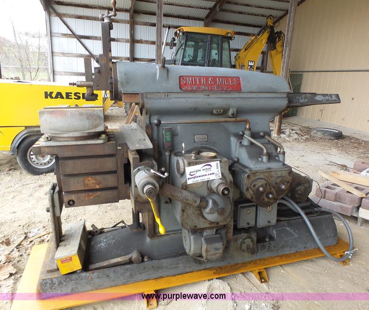 Smith & Mills crank shaper in Columbia, MO | Item L6000 sold | Purple Wave