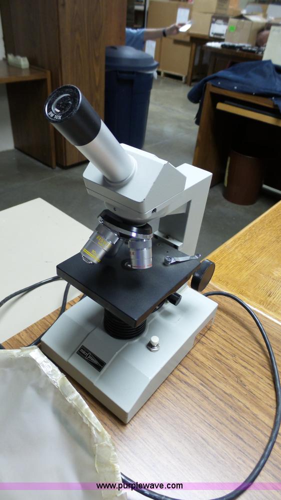 Micromaster microscope in Norton, KS | Item AO9828 sold | Purple Wave