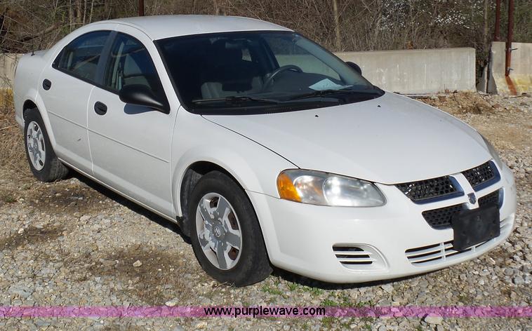 2004 Dodge Stratus SE in Ballwin, MO | Item K1319 sold | Purple Wave