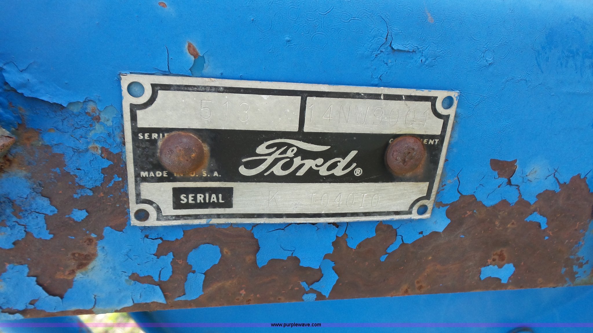 Ford 513 side delivery rake in Lansing, KS | Item BN9681 sold | Purple Wave