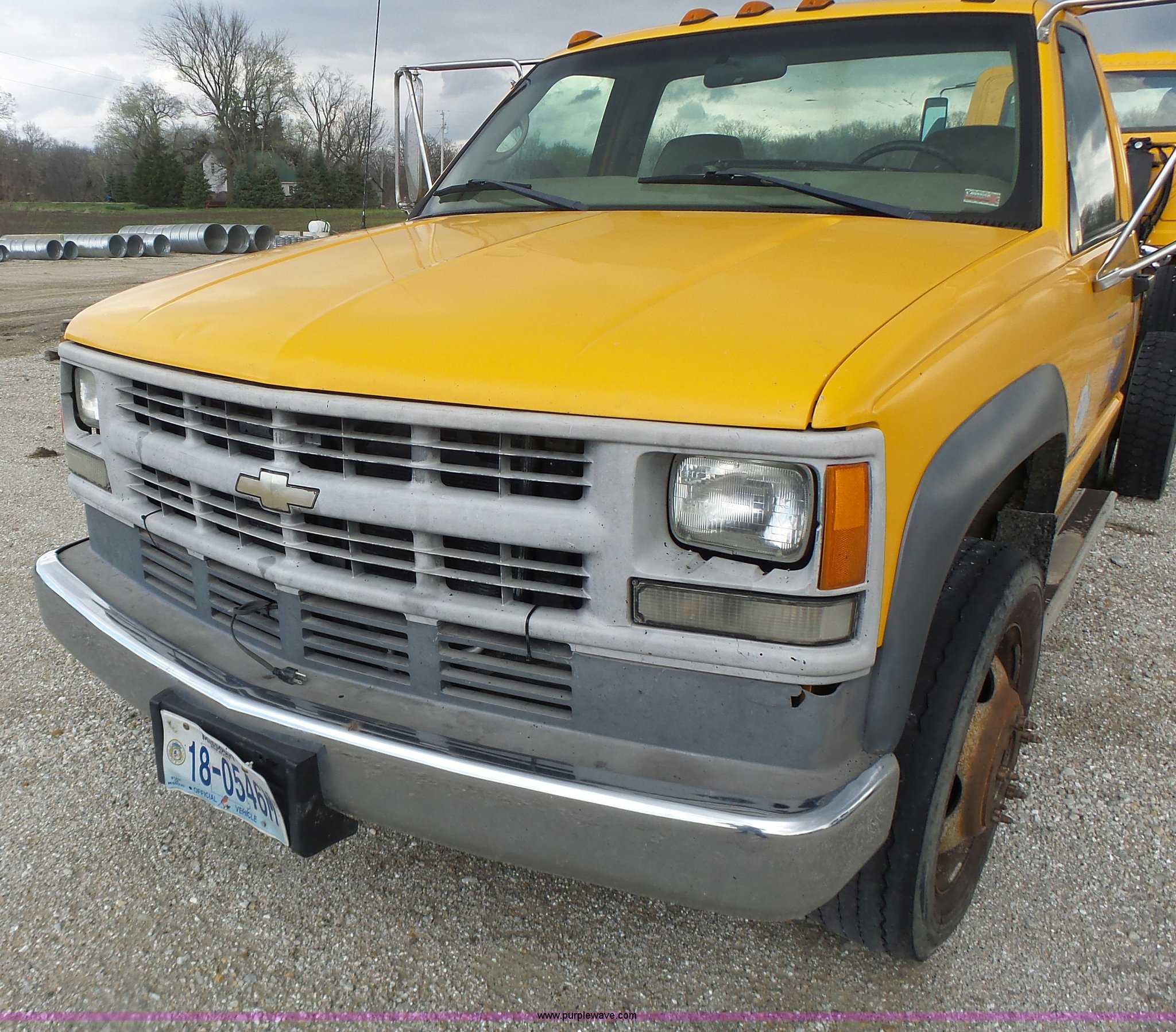 2000 Chevrolet 3500 pickup truck cab and chassis in New Cambria, MO ...