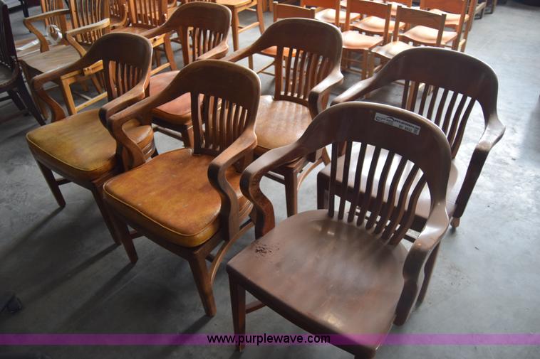 (6) wood chairs in Wichita, KS | Item BF9932 sold | Purple Wave