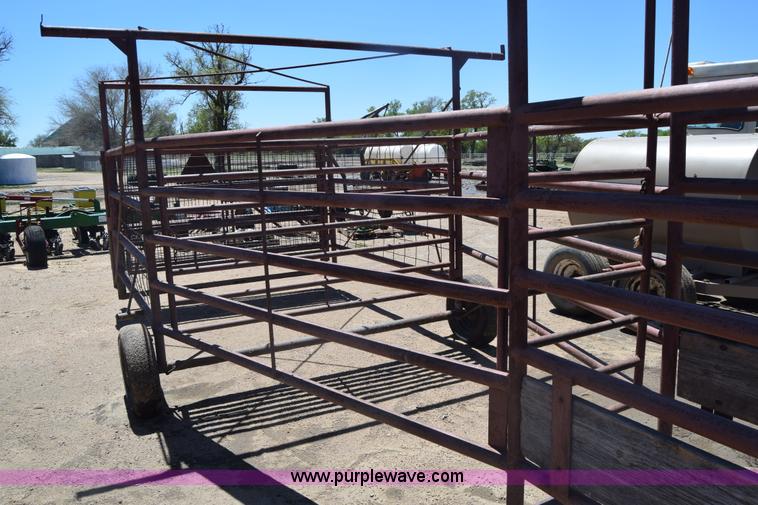 Livestock catch pen in Kinsley, KS | Item AW9820 sold | Purple Wave