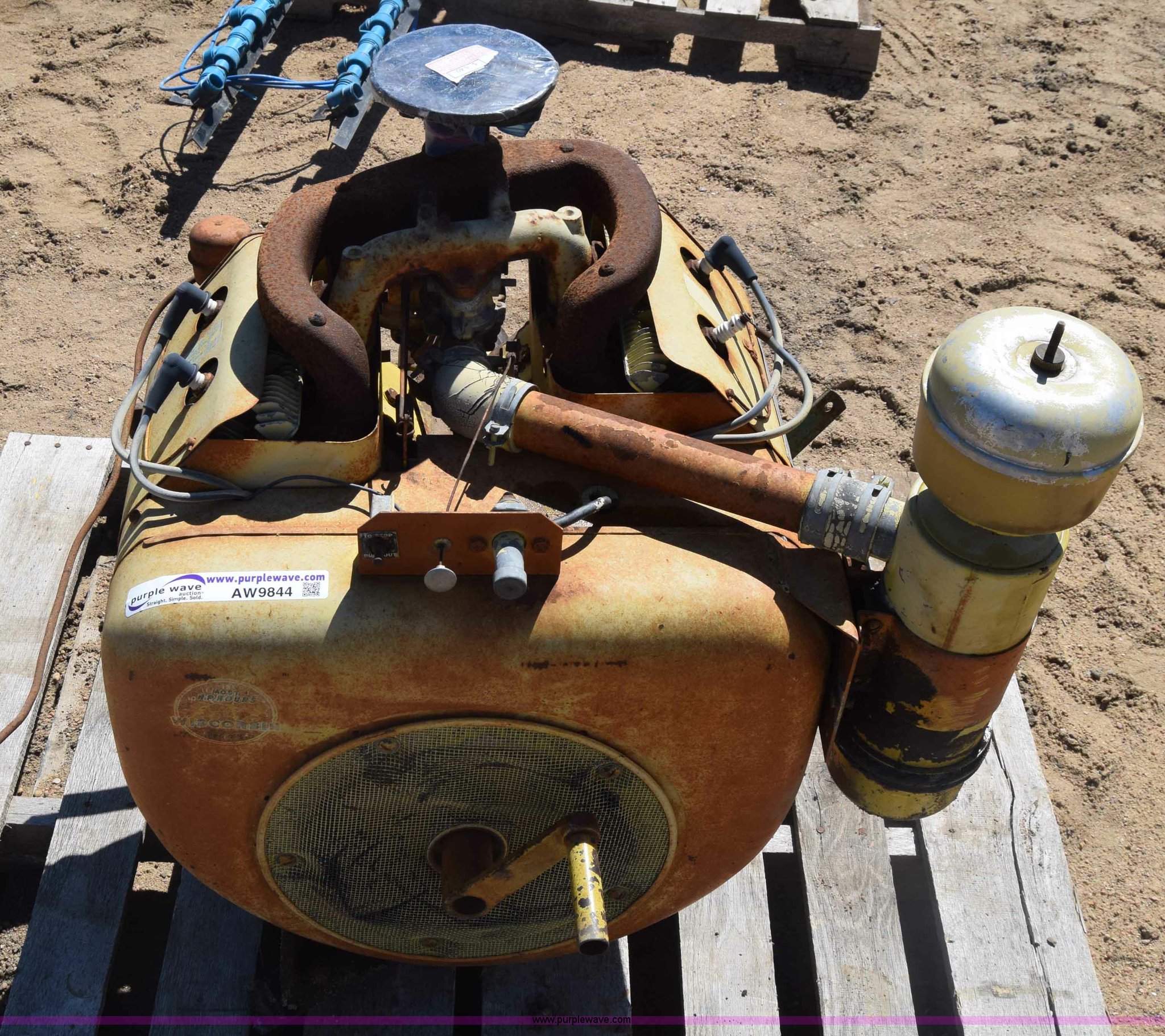 Wisconsin four cylinder gas engine in Kinsley, KS | Item AW9844 sold ...