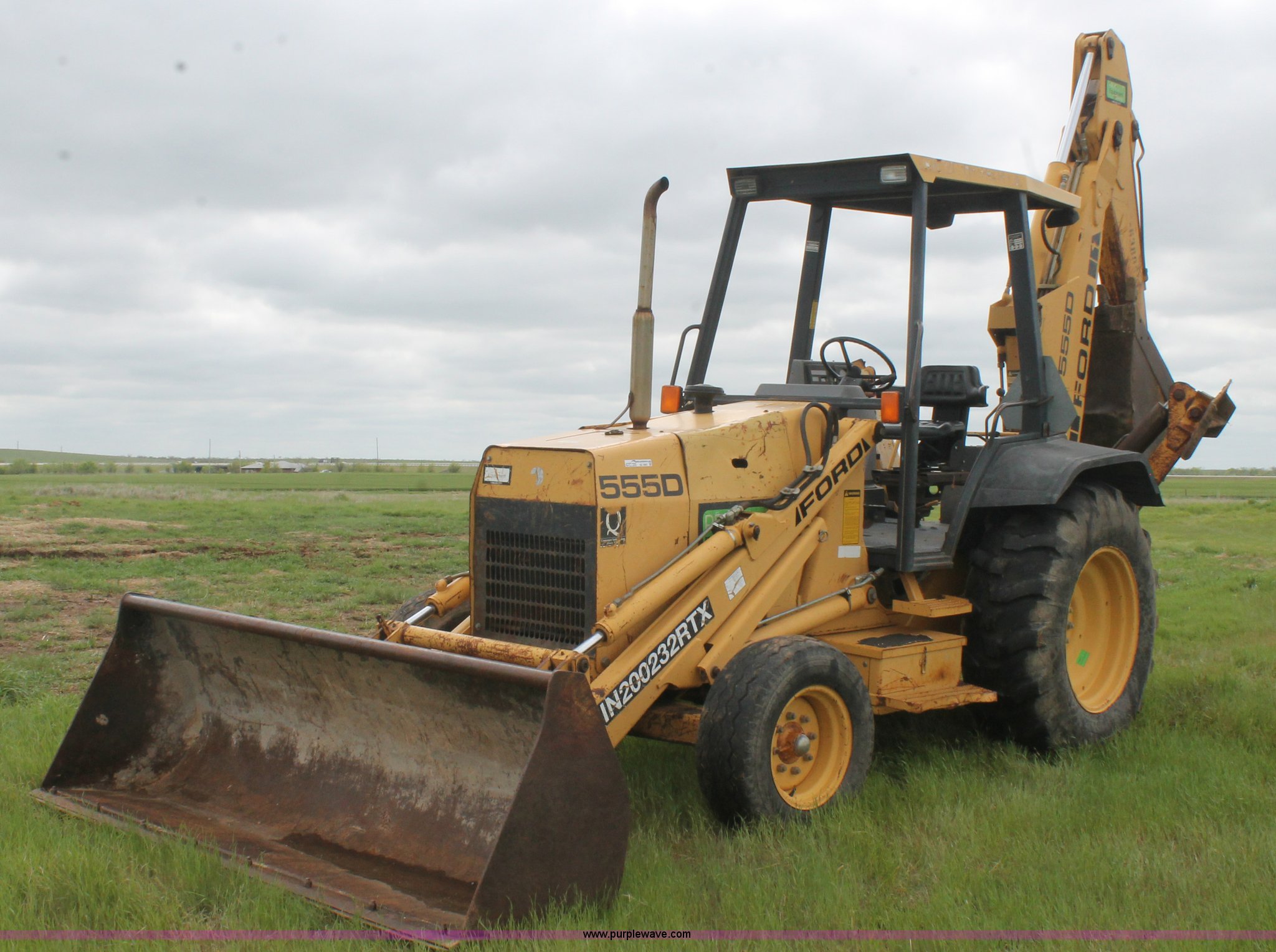 1995 Ford 555D backhoe in Geronimo, OK | Item BZ9087 sold | Purple Wave