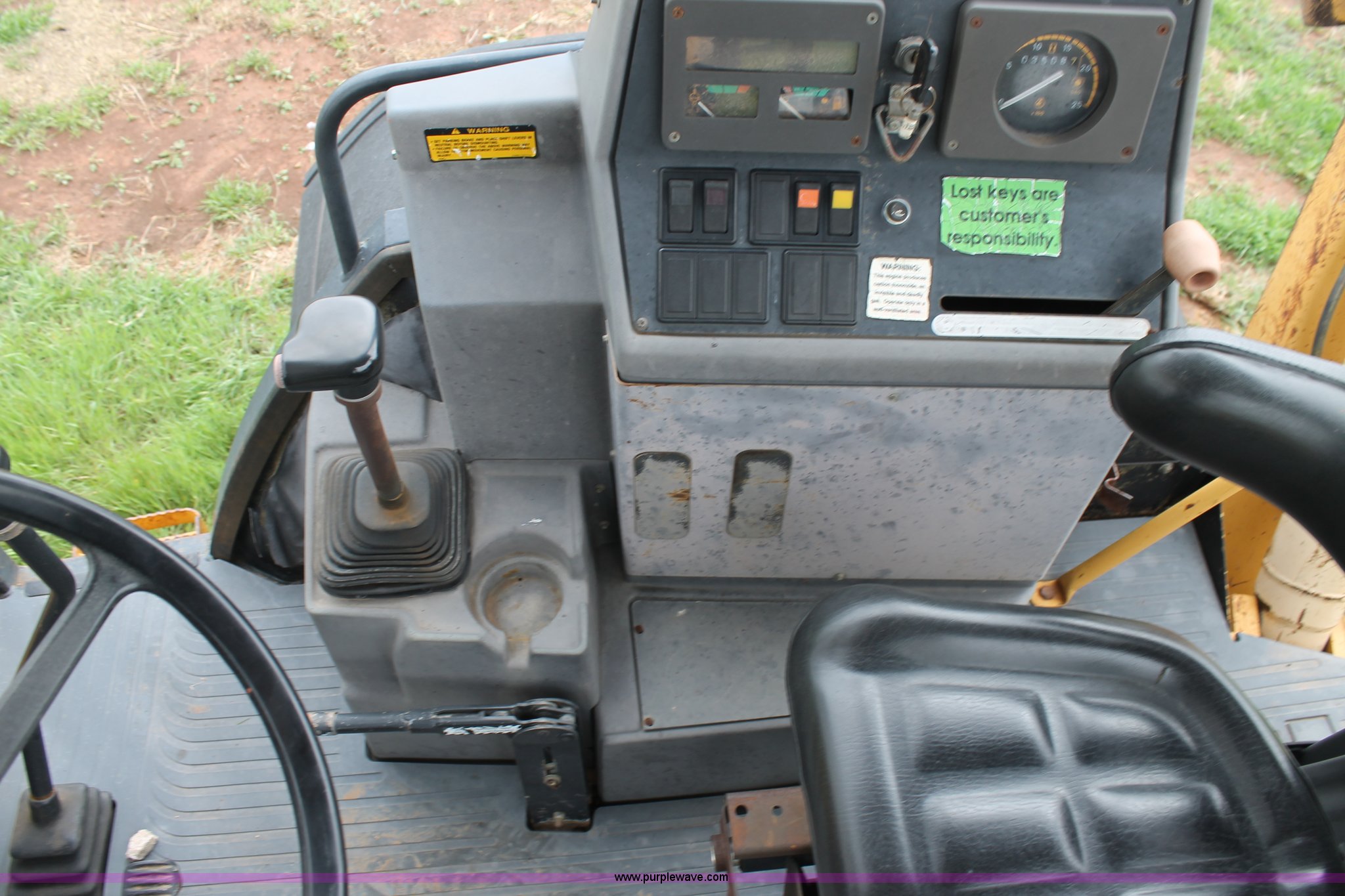 1995 Ford 555D backhoe in Geronimo, OK | Item BZ9087 sold | Purple Wave