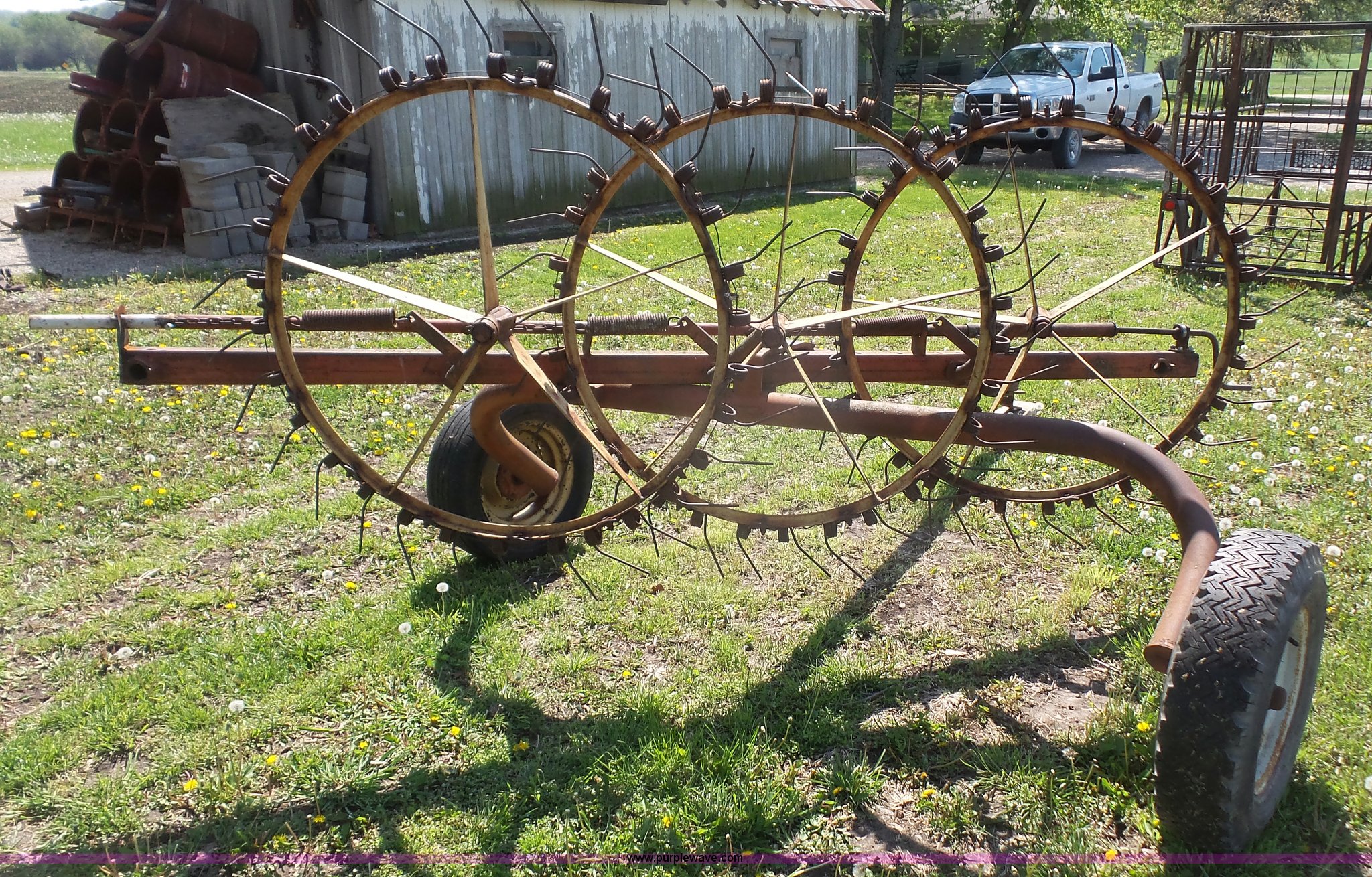Farm Hand F5 three wheel rake in Lawrence, KS | Item BN9526 sold ...
