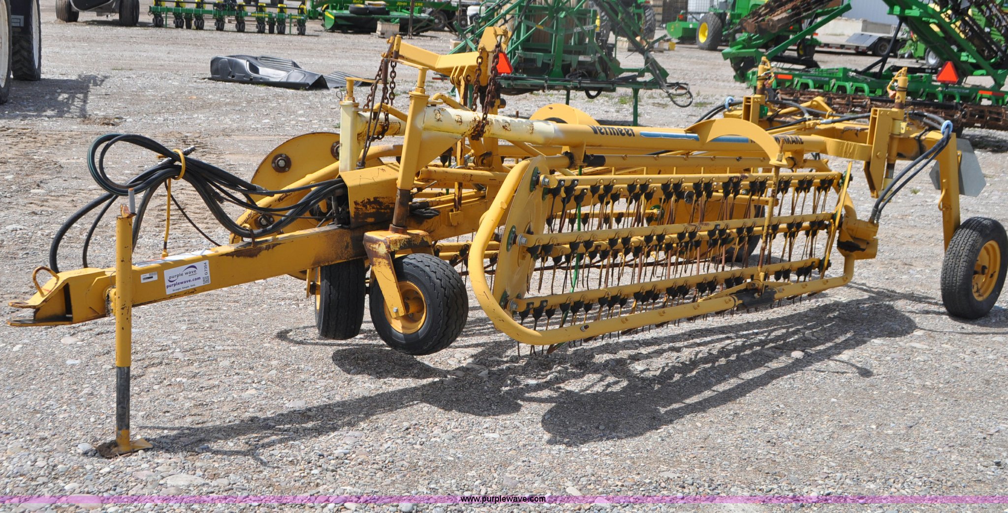 Vermeer R23 twin hay rake in Preston, ID | Item G7354 sold | Purple Wave