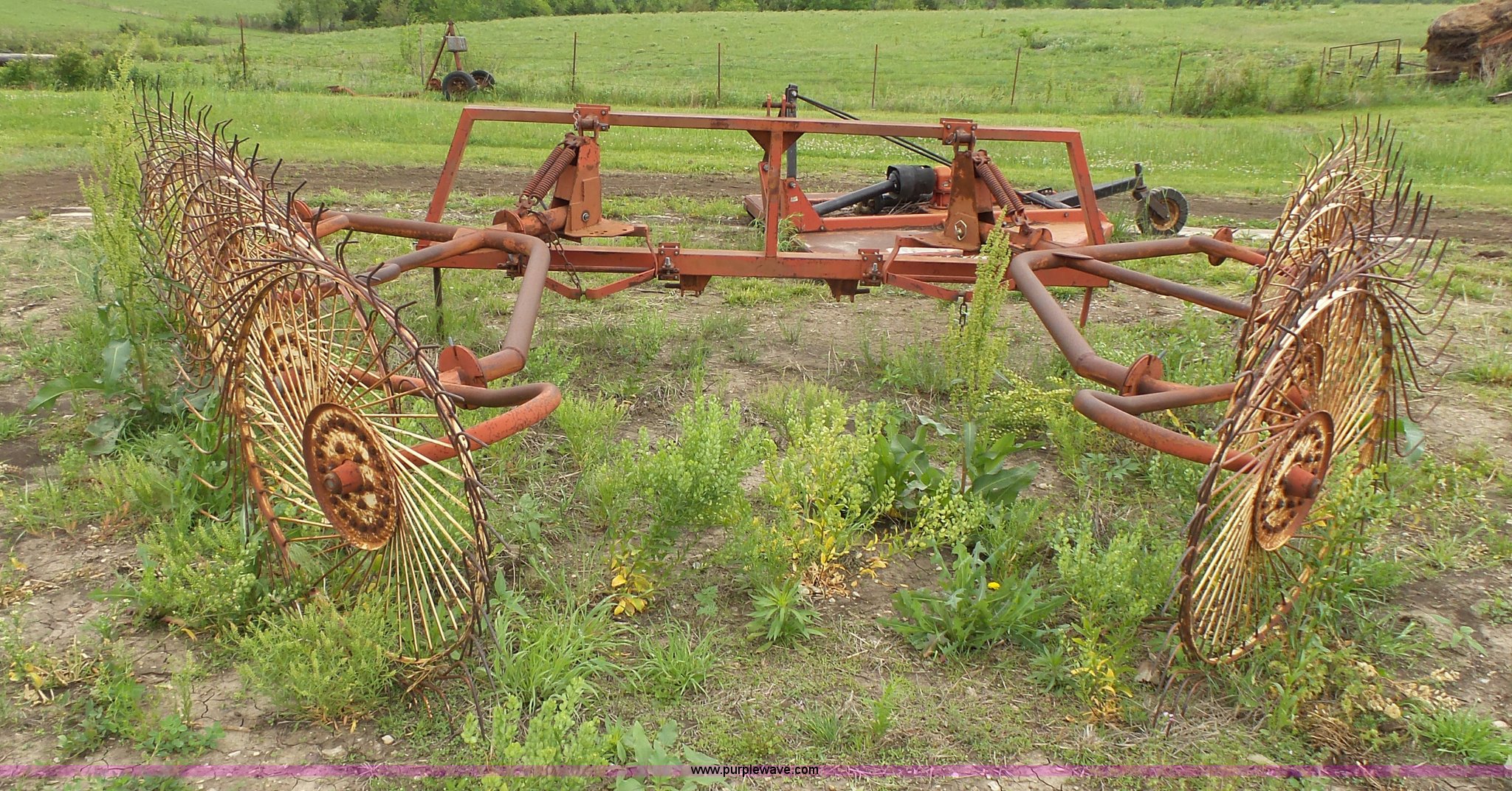 Tonutti P5/79 hay rake in Manhattan, KS | Item J4969 sold | Purple Wave