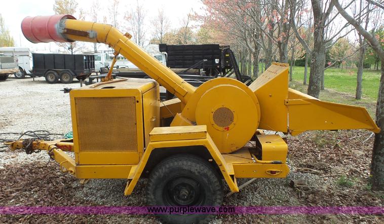 FMC B16T318 wood chipper in Blue Springs, MO | Item K4607 sold | Purple ...