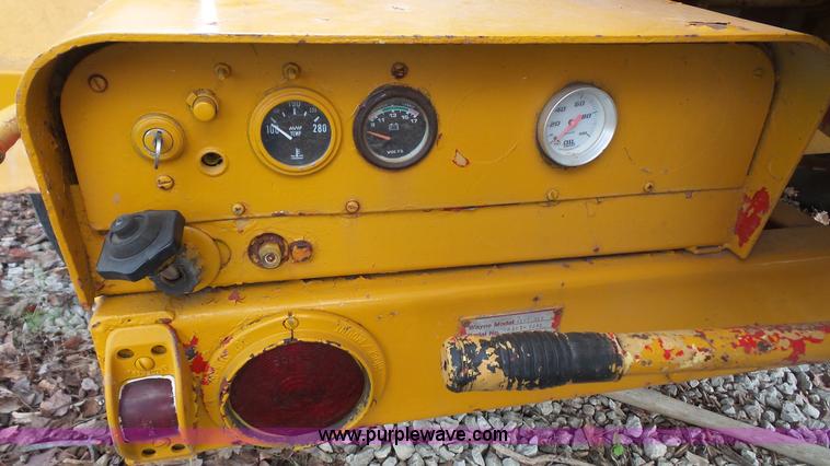 FMC B16T318 wood chipper in Blue Springs, MO | Item K4607 sold | Purple ...