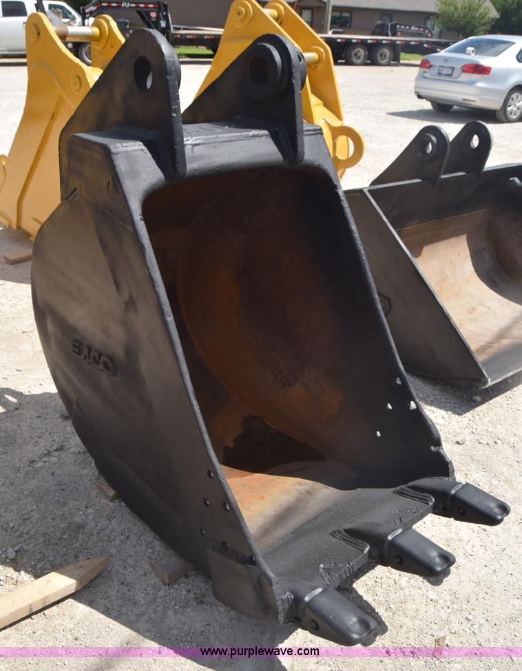 Eaco excavator bucket in Lyons, KS | Item K6596 sold | Purple Wave