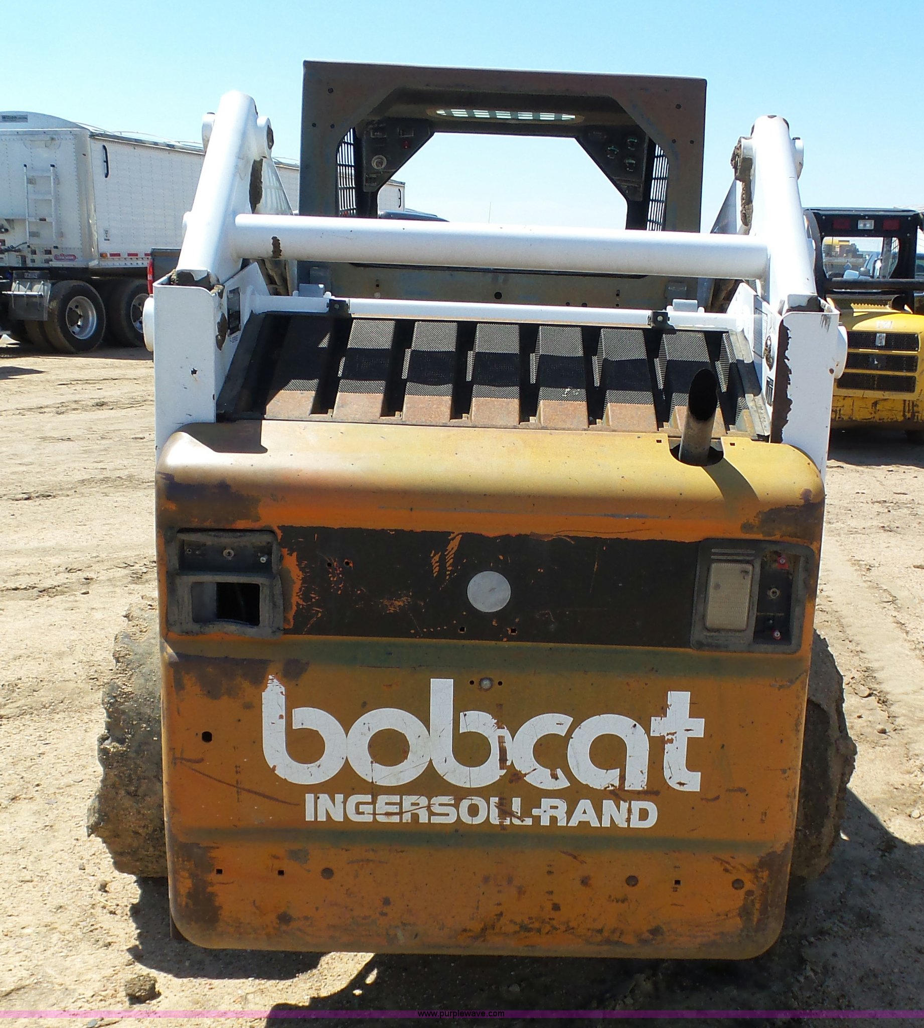 2000 Bobcat 773 skid steer in Sublette, KS | Item AR9343 sold | Purple Wave