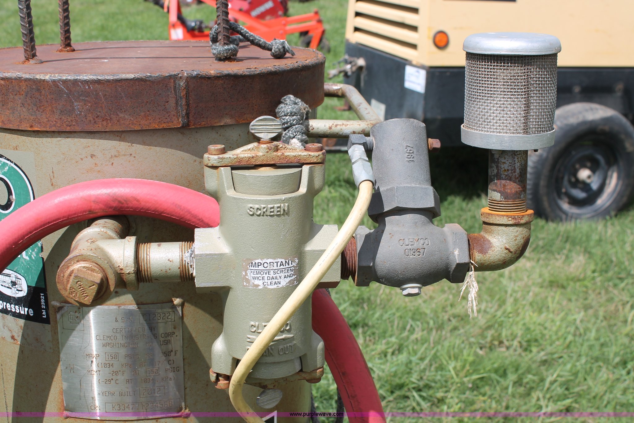 2012 Clemco 1648 sand blaster in Bray, OK | Item K8938 sold | Purple Wave