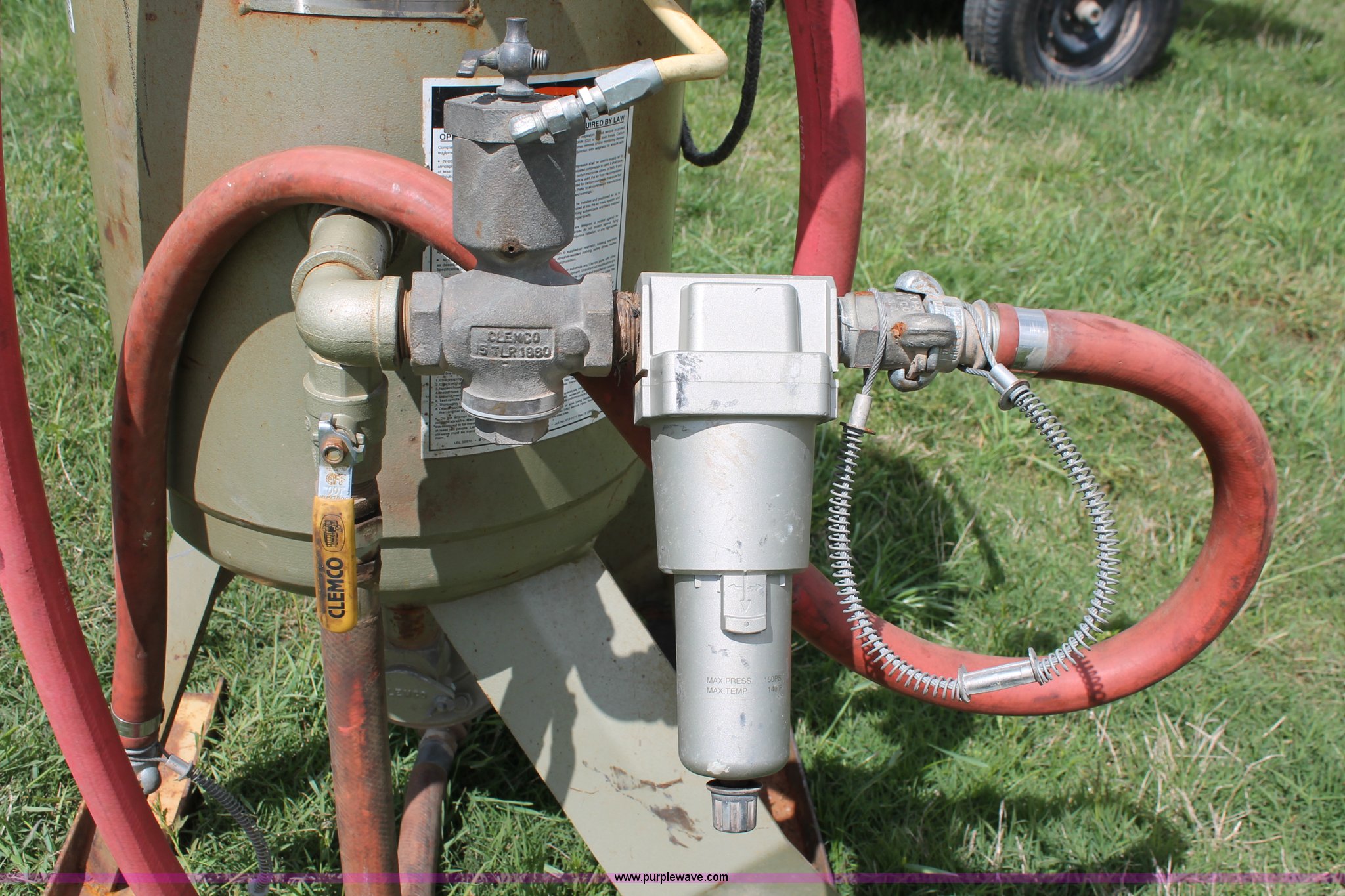 2012 Clemco 1648 sand blaster in Bray, OK | Item K8938 sold | Purple Wave