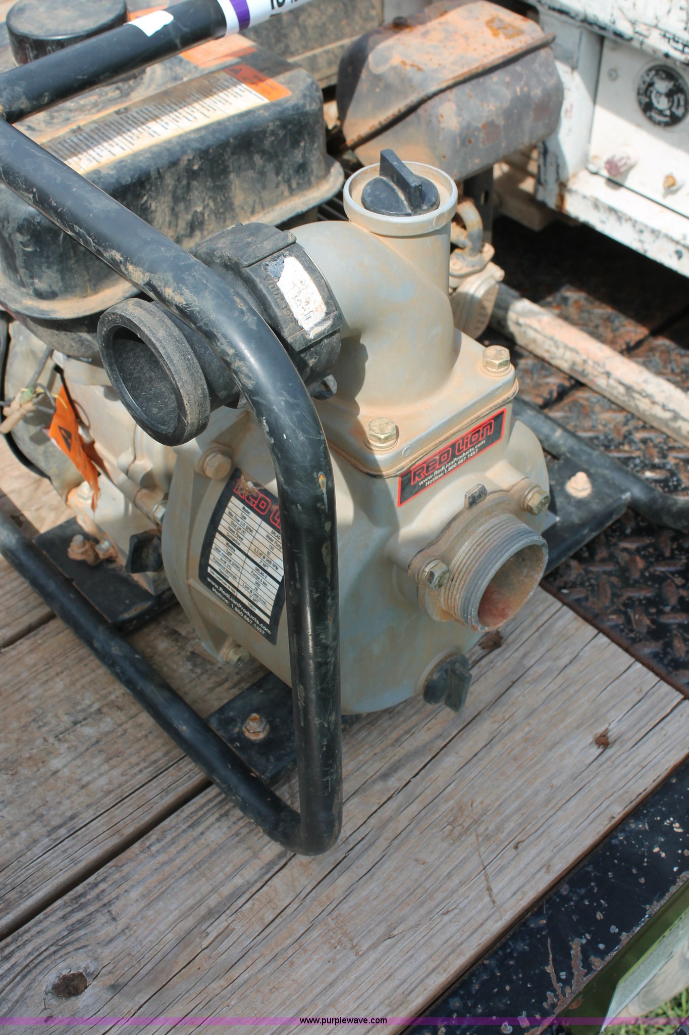 Red Lion 5RLAG-2 water pump in Bray, OK | Item K8945 sold | Purple Wave