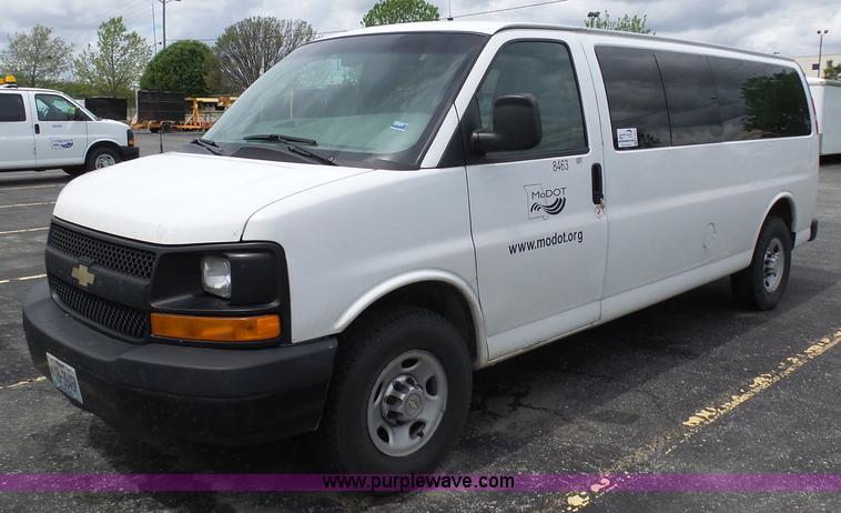2010 Chevrolet Express 2500 van in Sikeston, MO | Item K7947 sold ...