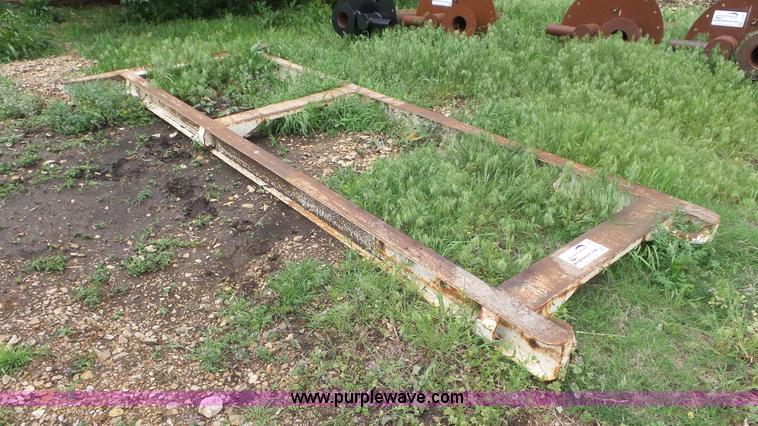 Tank skid with ladders in Gridley, KS | Item L2104 sold | Purple Wave