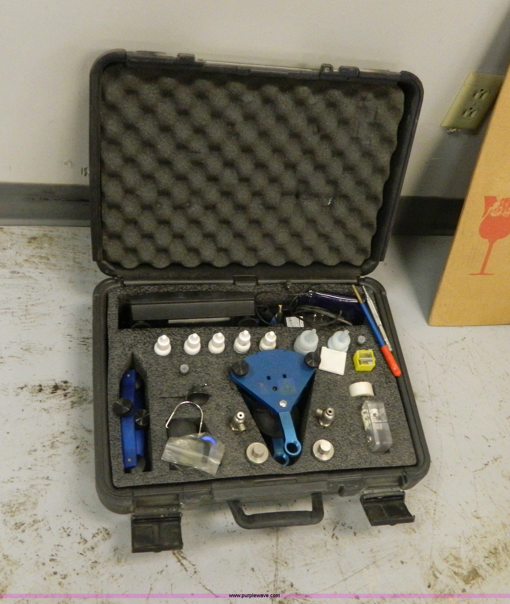 Spectrum Glass windshield chip repair kit in Plainville, KS | Item ...