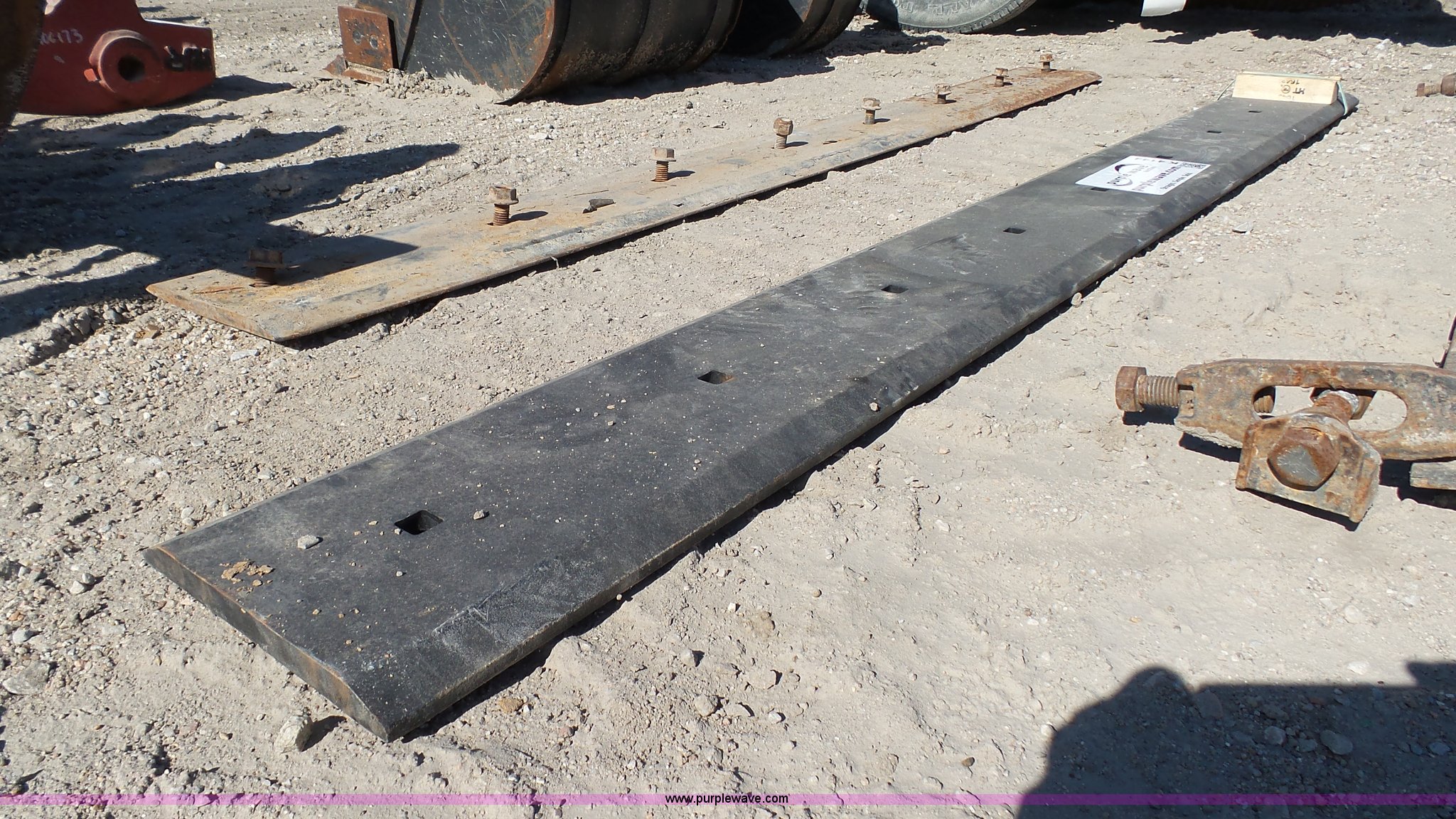 (3) cutting edges in Plainville, KS | Item K4144 sold | Purple Wave