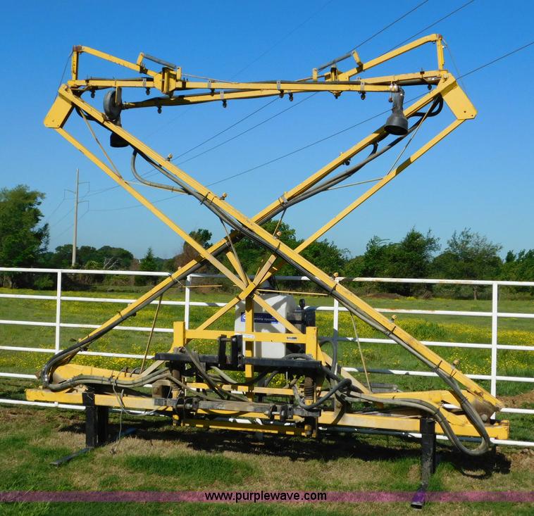 Hiniker sprayer in Henryetta, OK | Item AW9653 sold | Purple Wave