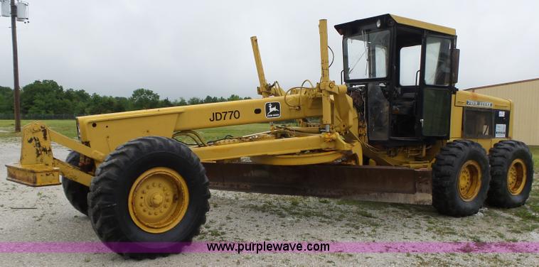 1976 John Deere 770 motor grader in Neosho, MO | Item L6358 sold ...