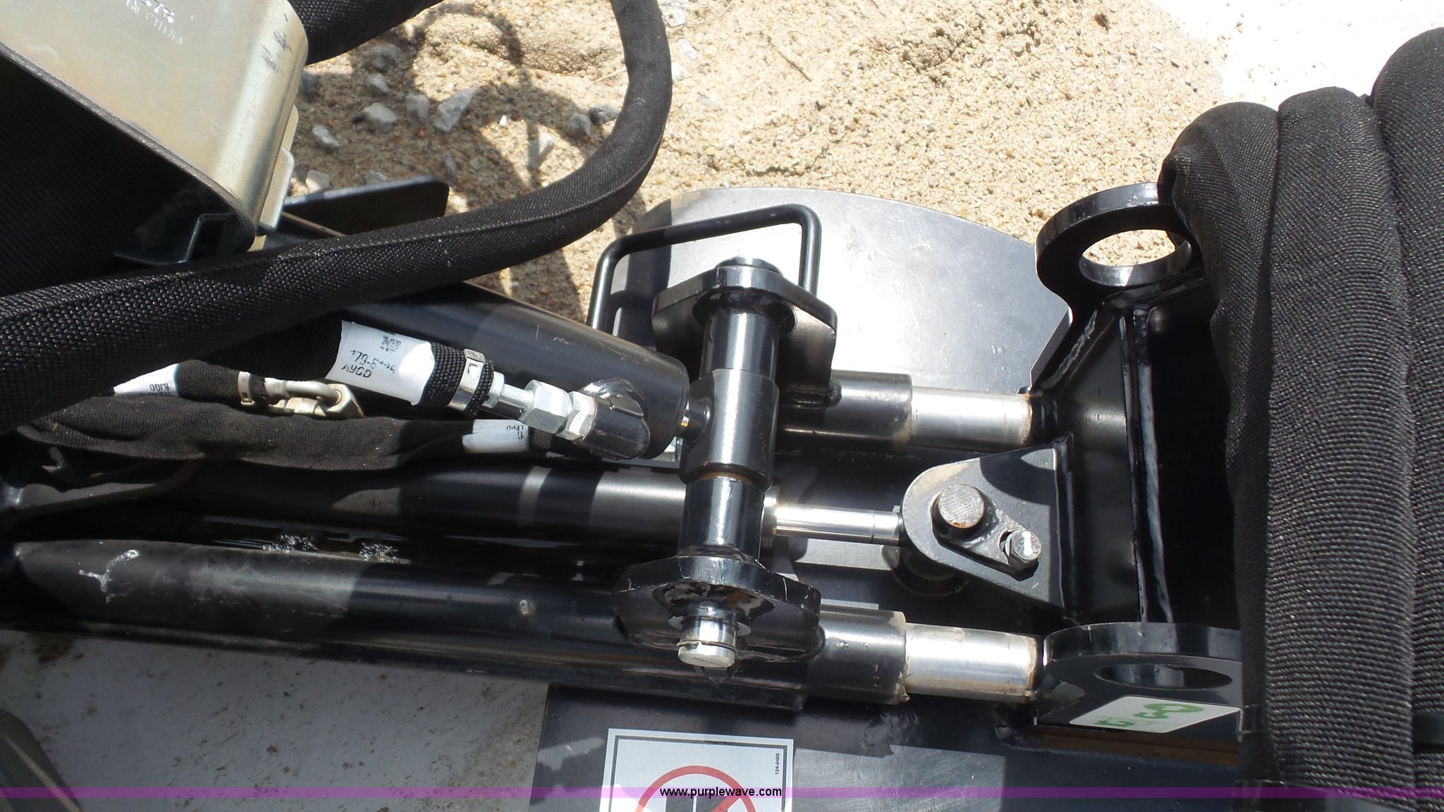 Caterpillar SG18B skid steer stump grinder in Olathe, KS | Item K4596 ...