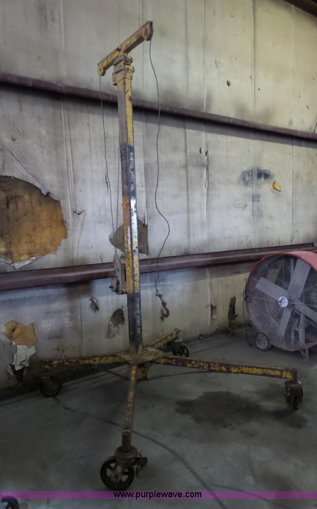 Sumner Roust A-Bout hoist in Kansas City, MO | Item BZ9434 sold ...