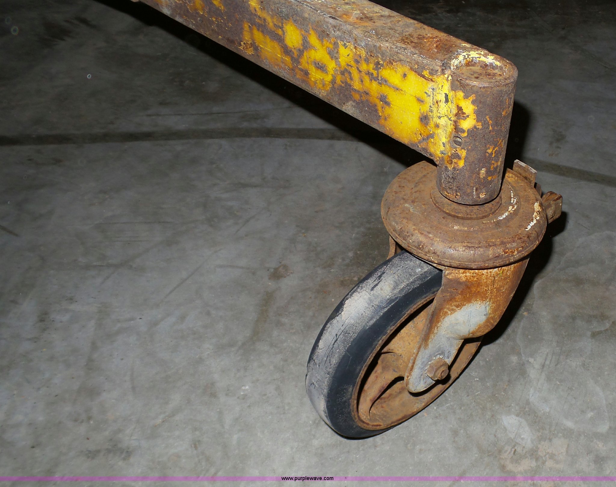 Sumner Roust A-Bout hoist in Kansas City, MO | Item BZ9434 sold ...