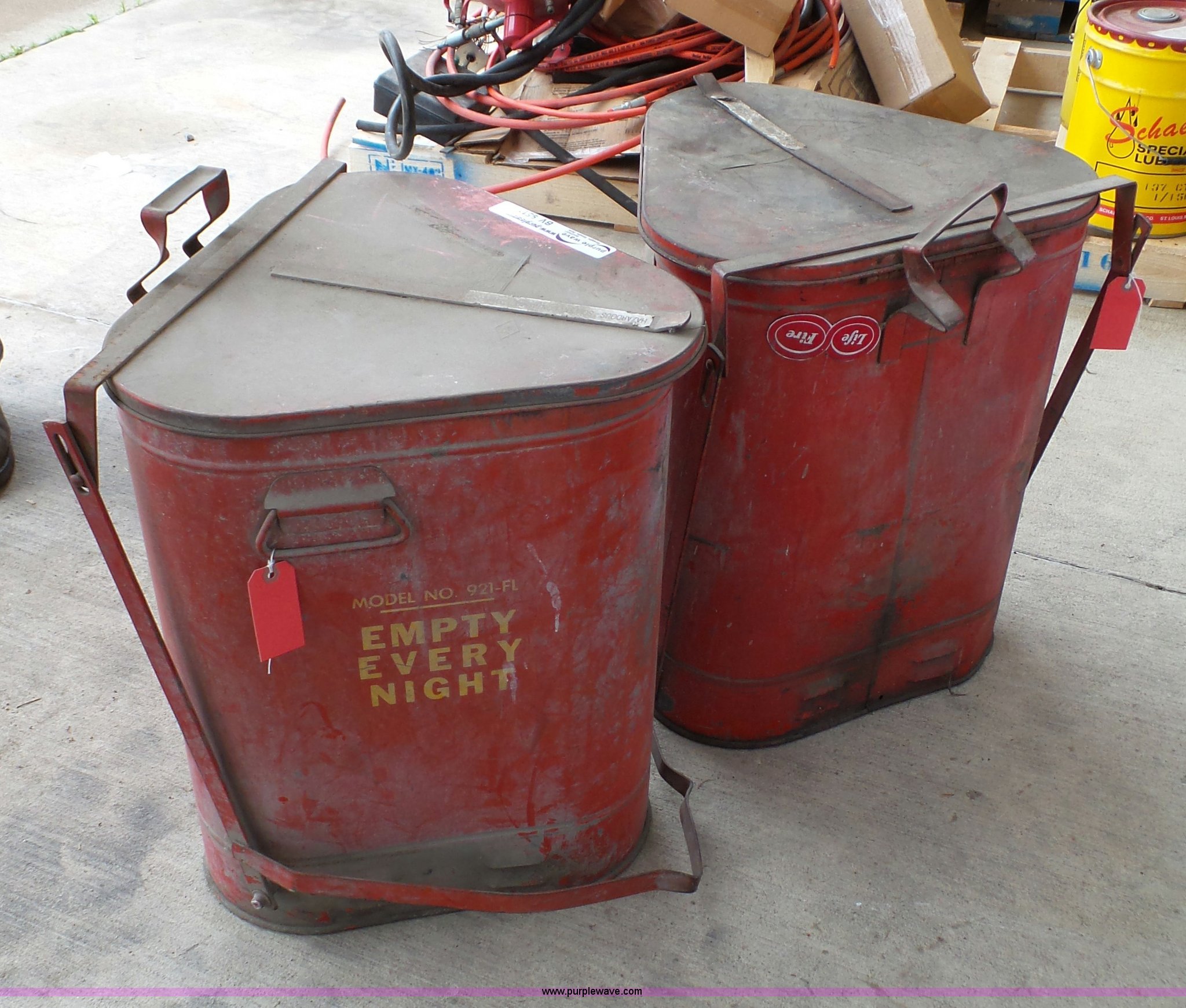 (2) combustible trash cans in Topeka, KS | Item BV9511 sold | Purple Wave