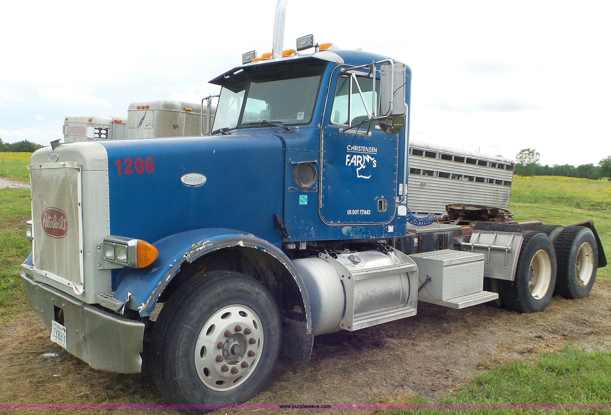 1996 Peterbilt 378 semi truck in Kansas, IL | Item CD9945 sold | Purple Wave