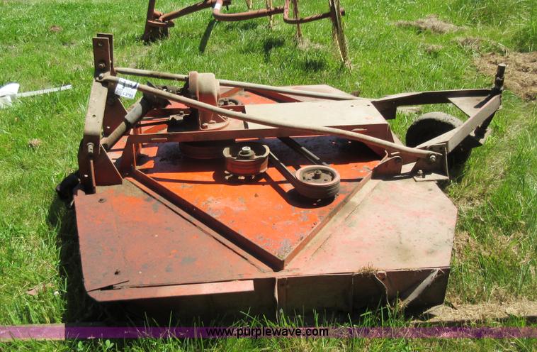 Sunmaster rotary mower in Oak Grove, MO | Item L2789 sold | Purple Wave