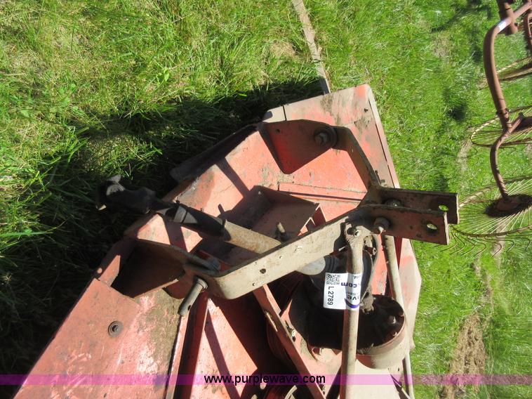 Sunmaster rotary mower in Oak Grove, MO | Item L2789 sold | Purple Wave