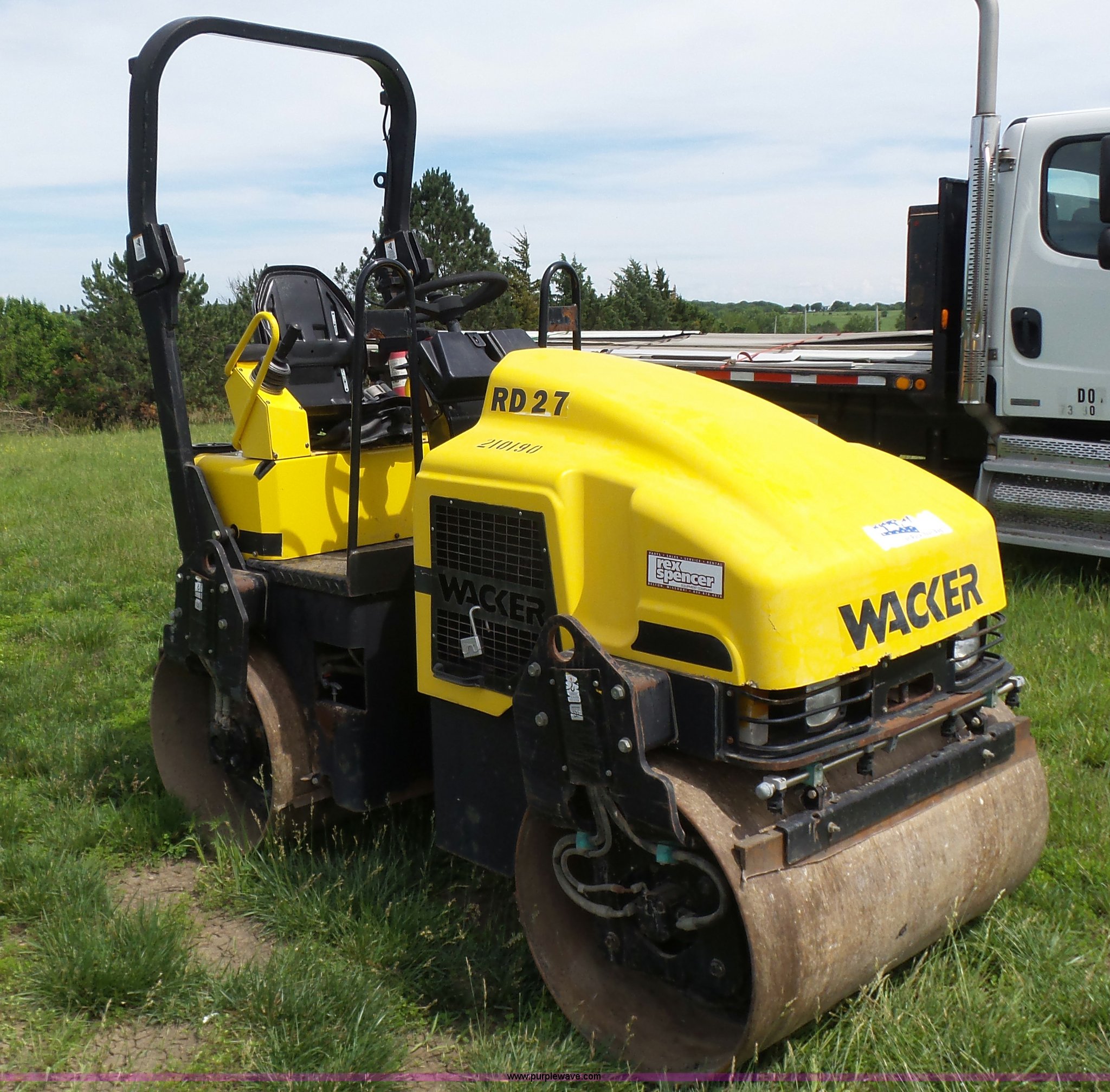 2005 Wacker RD27-120 double drum roller in Lebo, KS | Item BR9331 sold ...