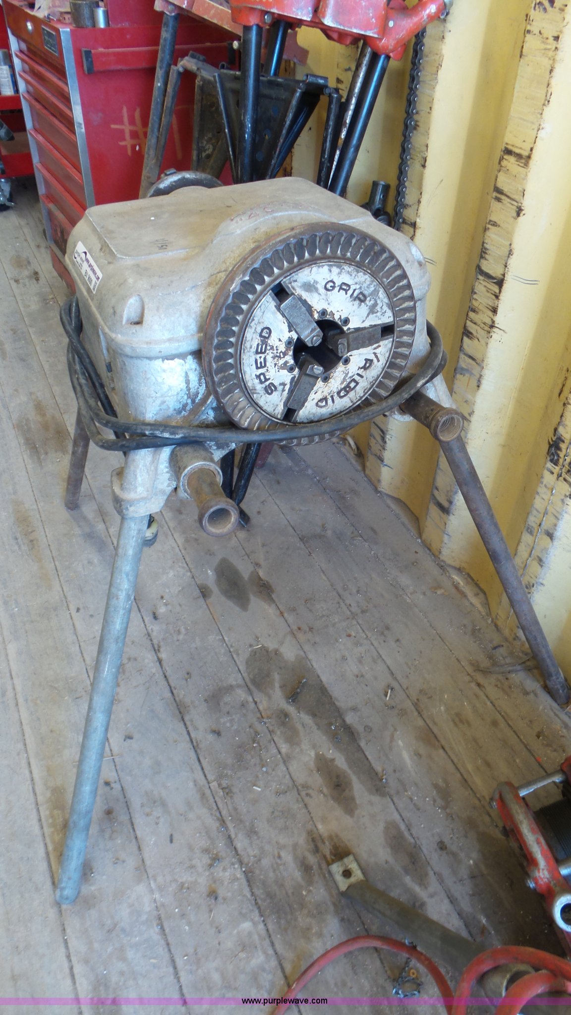 Ridgid 400A pipe threader in Hays, KS | Item BV9000 sold | Purple Wave