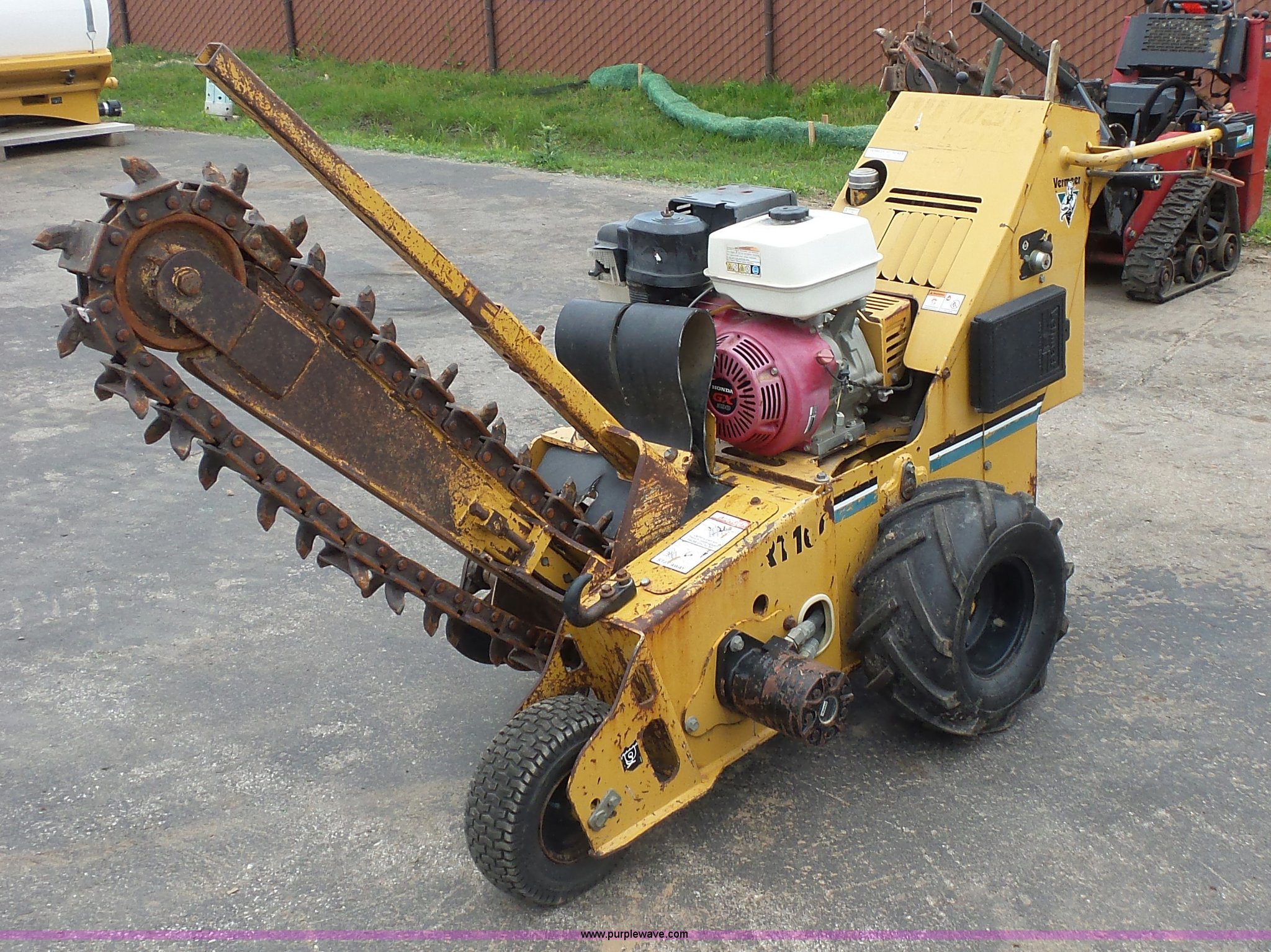 Vermeer RT100 trencher in Chesterfield, MO | Item K1422 sold | Purple Wave