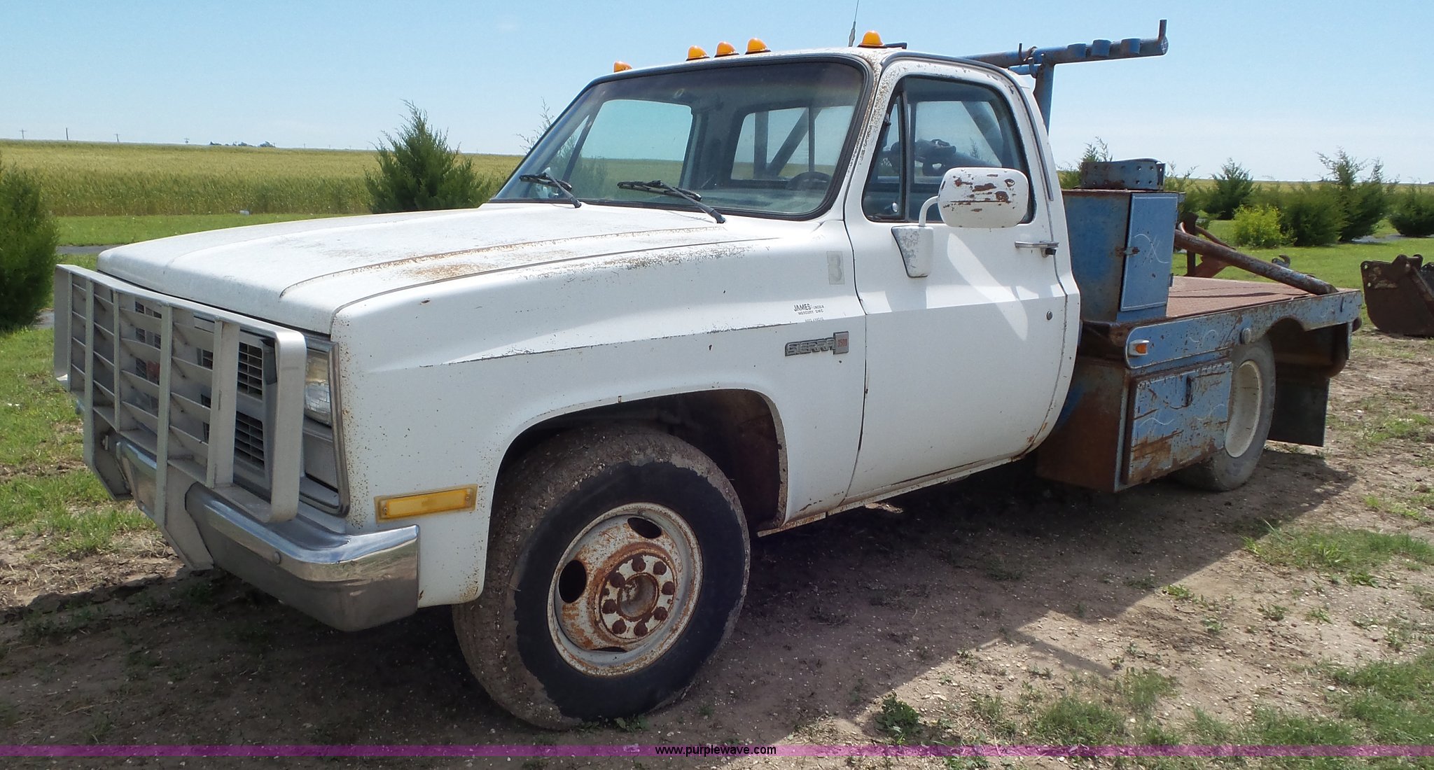 1984 GMC 3500 flatbed pickup truck in Hays, KS | Item L2007 sold ...