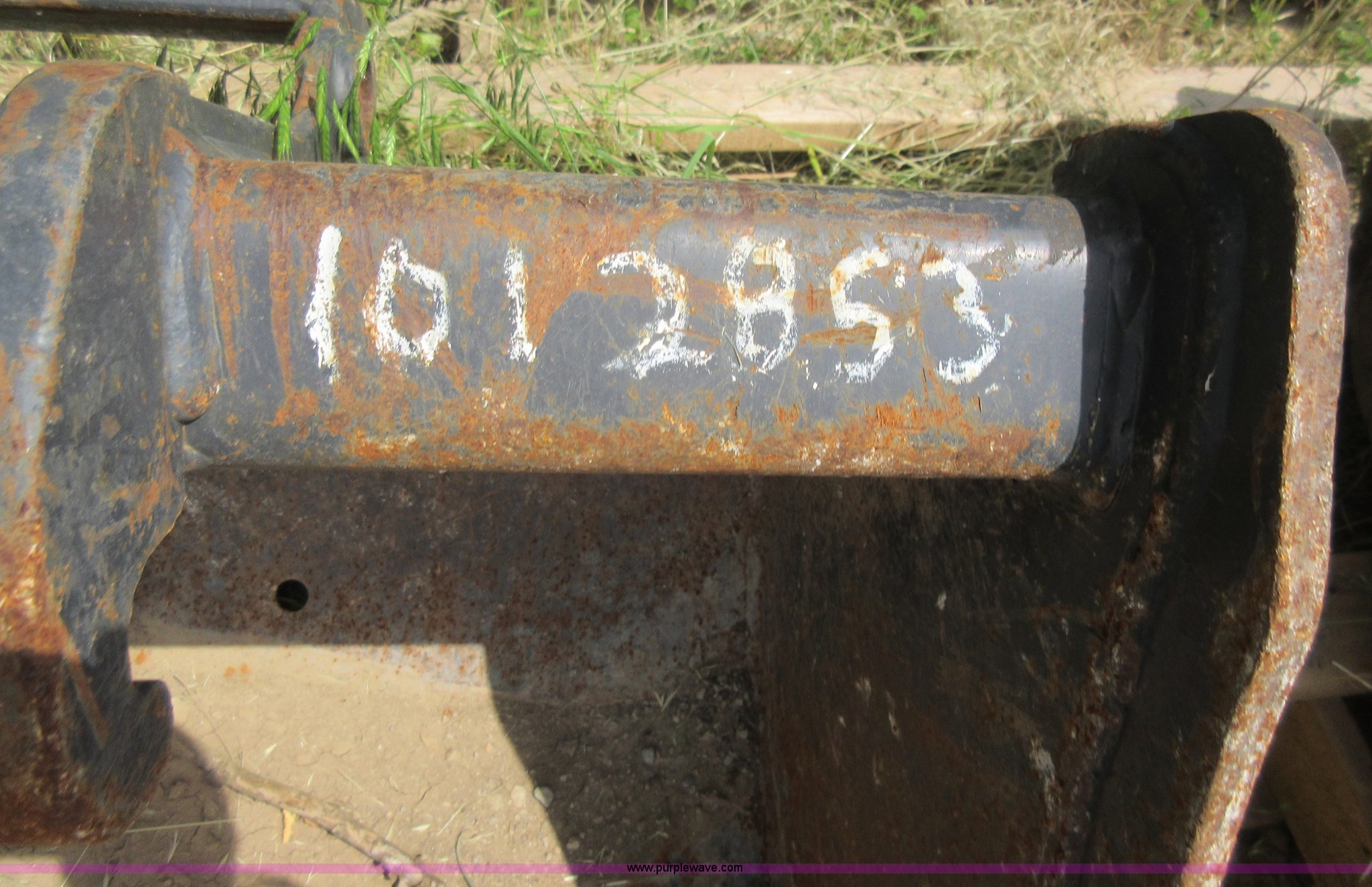 Excavator bucket in Blue Springs, MO | Item L2810 sold | Purple Wave
