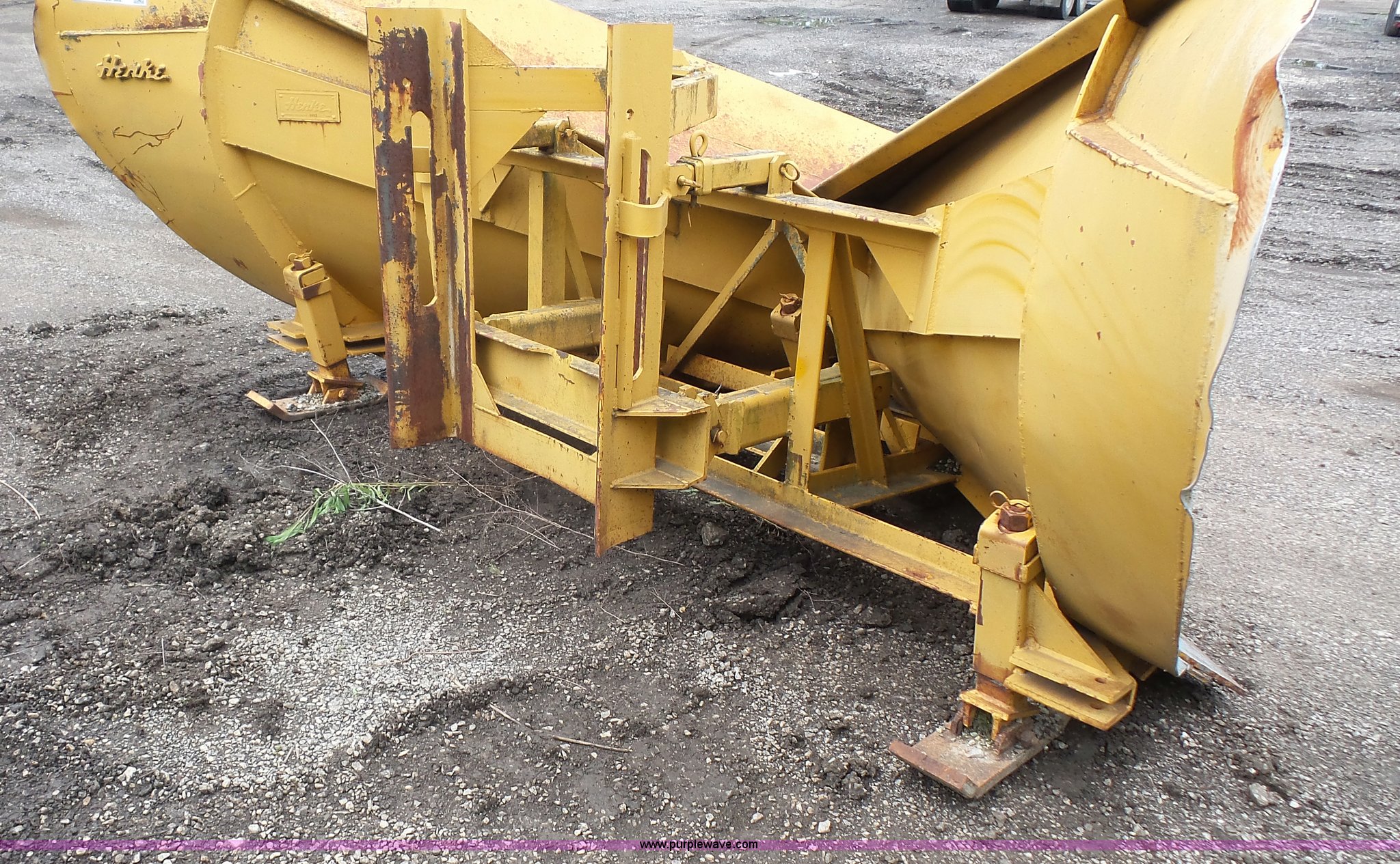 Henke motor grader V-plow in Bucyrus, KS | Item L4902 sold | Purple Wave