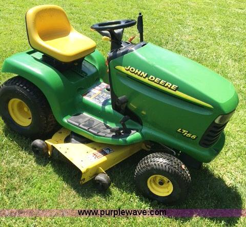 John Deere LT166 lawn mower in Wamego, KS | Item F1454 sold | Purple Wave