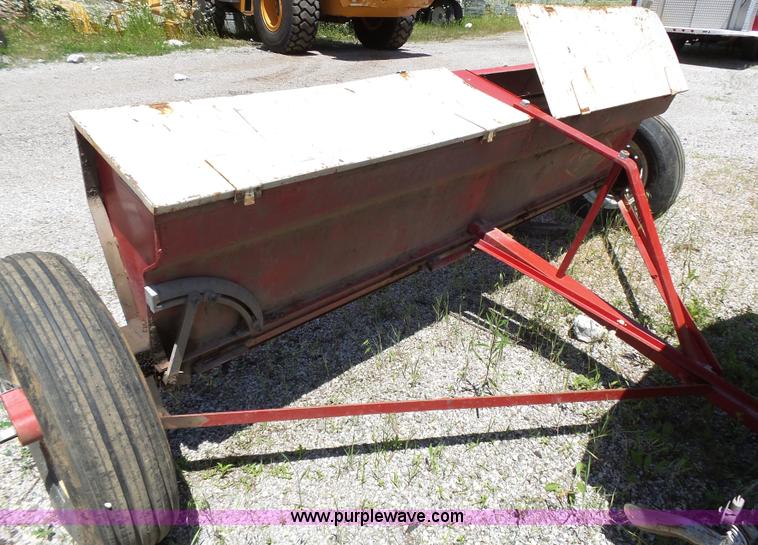 Gandy seeder in Kansas City, KS | Item BR9158 sold | Purple Wave