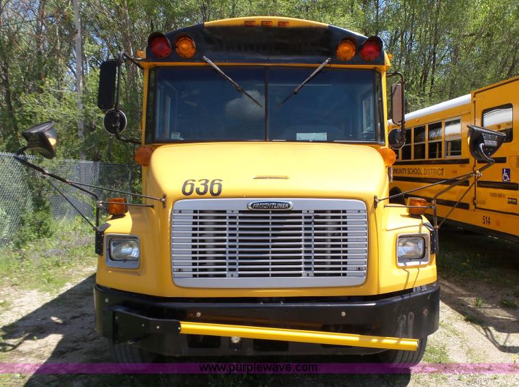 2001 Freightliner FS65 school bus in Des Moines, IA | Item L5734 sold ...