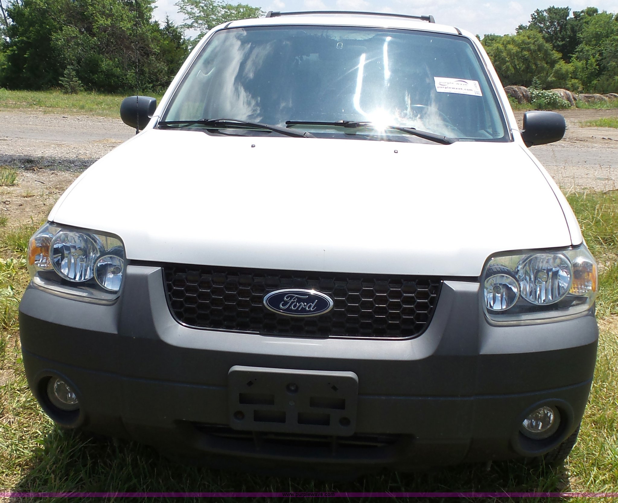 2005 Ford Escape SUV in Olathe, KS | Item J4053 sold | Purple Wave