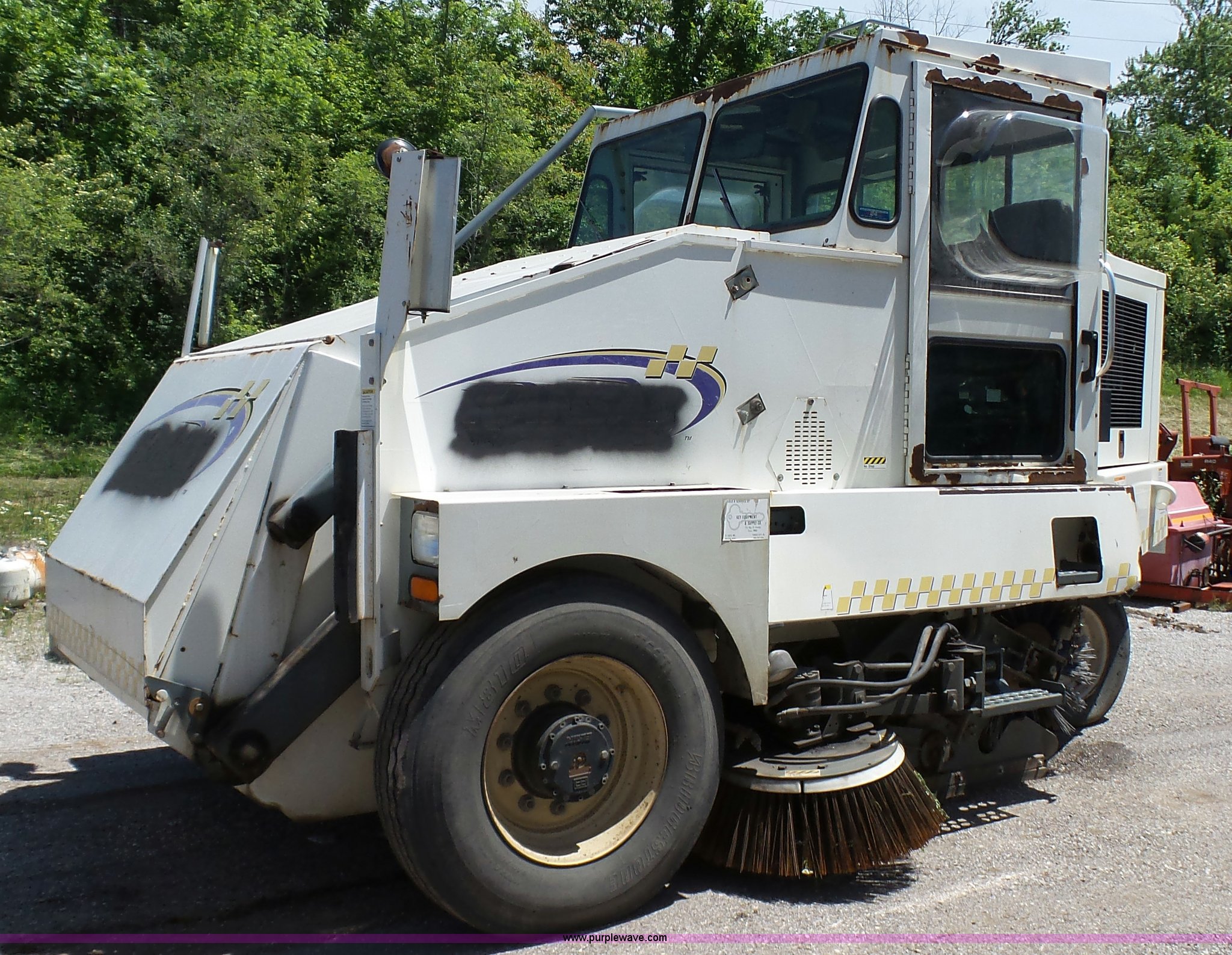 2004 Elgin Pelican Series P street sweeper in Kansas City, KS | Item ...
