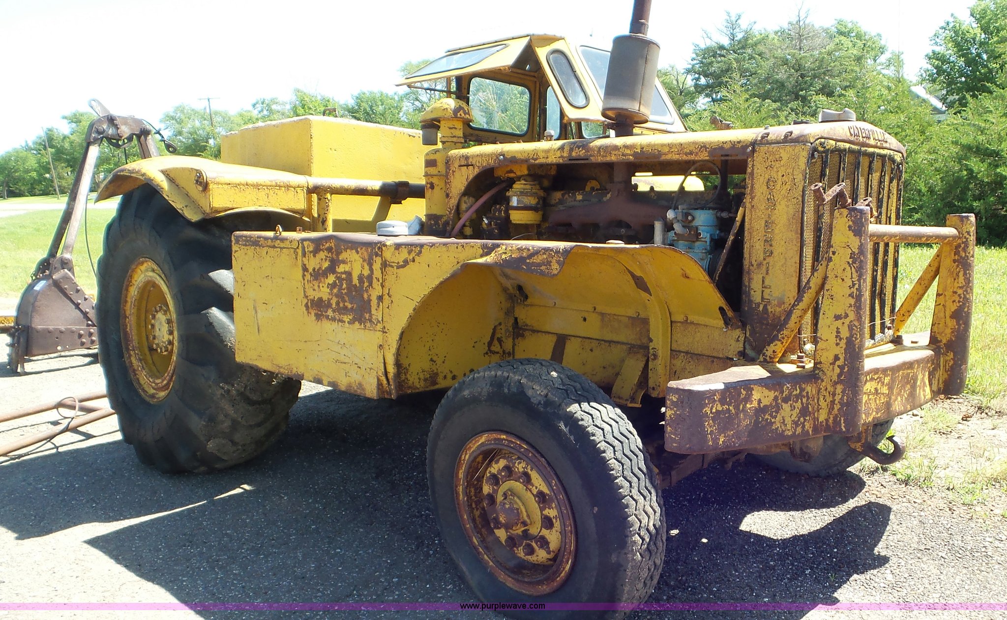 Caterpillar DW10 scraper tractor in Lincoln, KS | Item L2025 sold ...