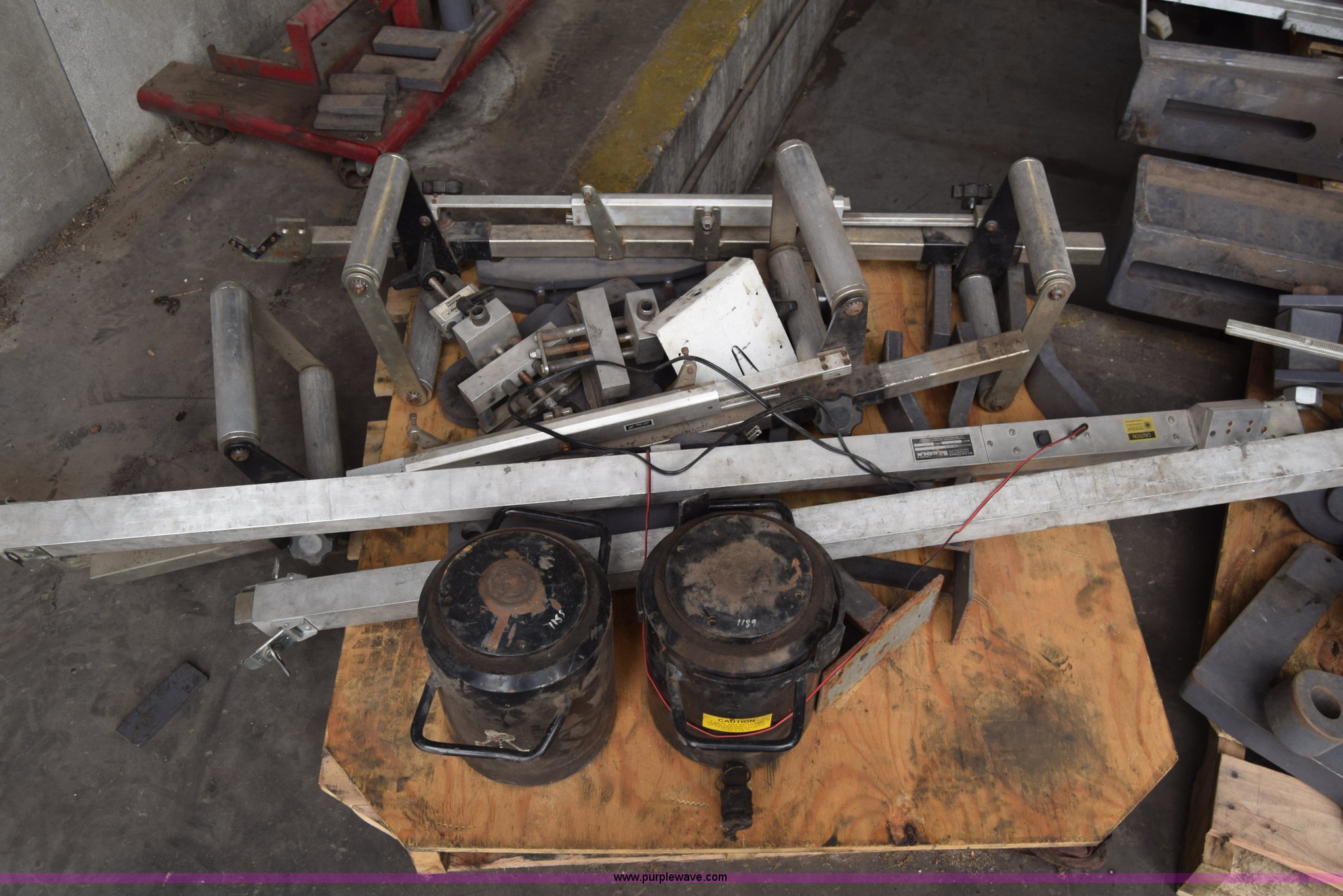 Bee-line calibration/alignment equipment in Wichita, KS | Item AR9535 ...