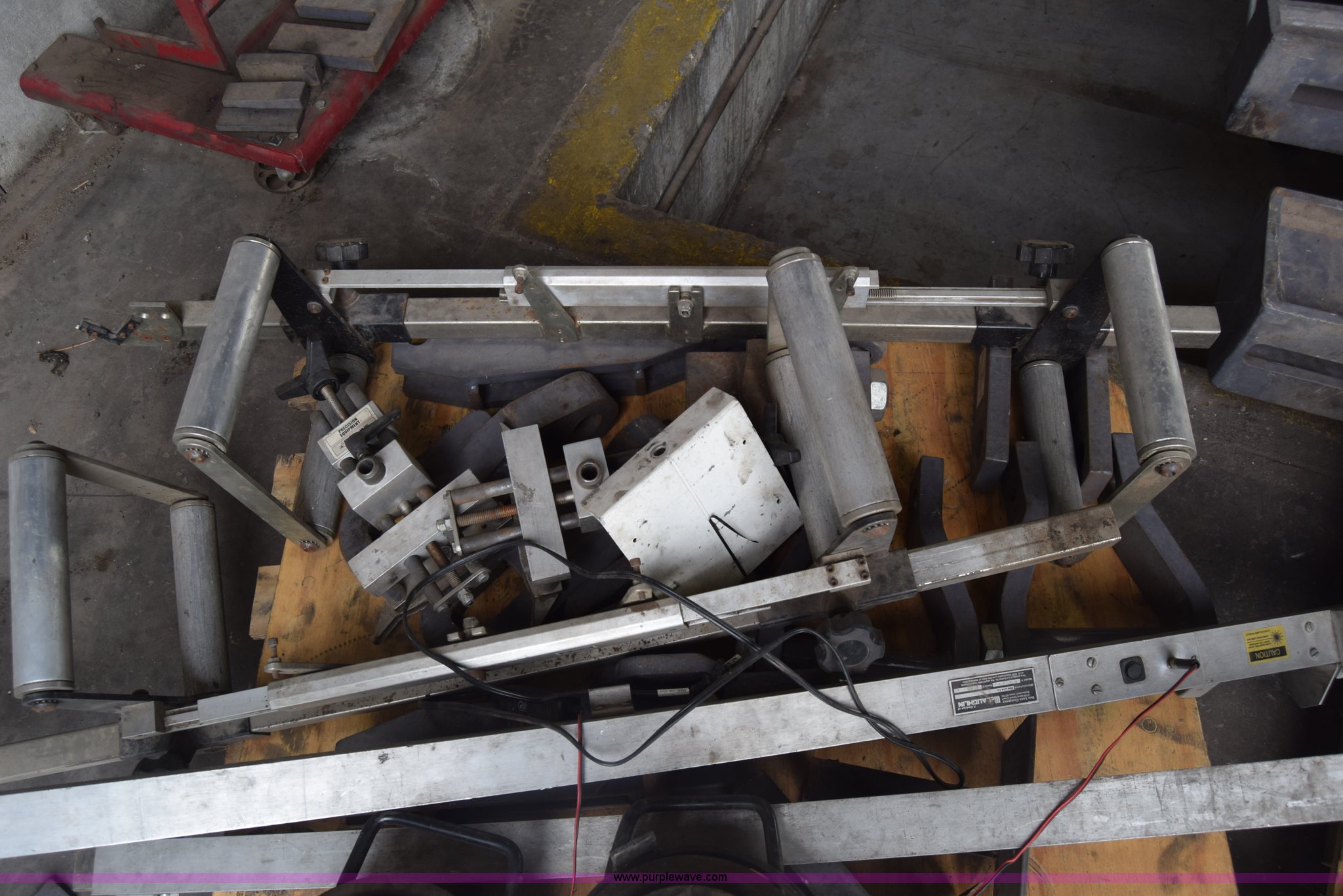 Bee-line calibration/alignment equipment in Wichita, KS | Item AR9535 ...